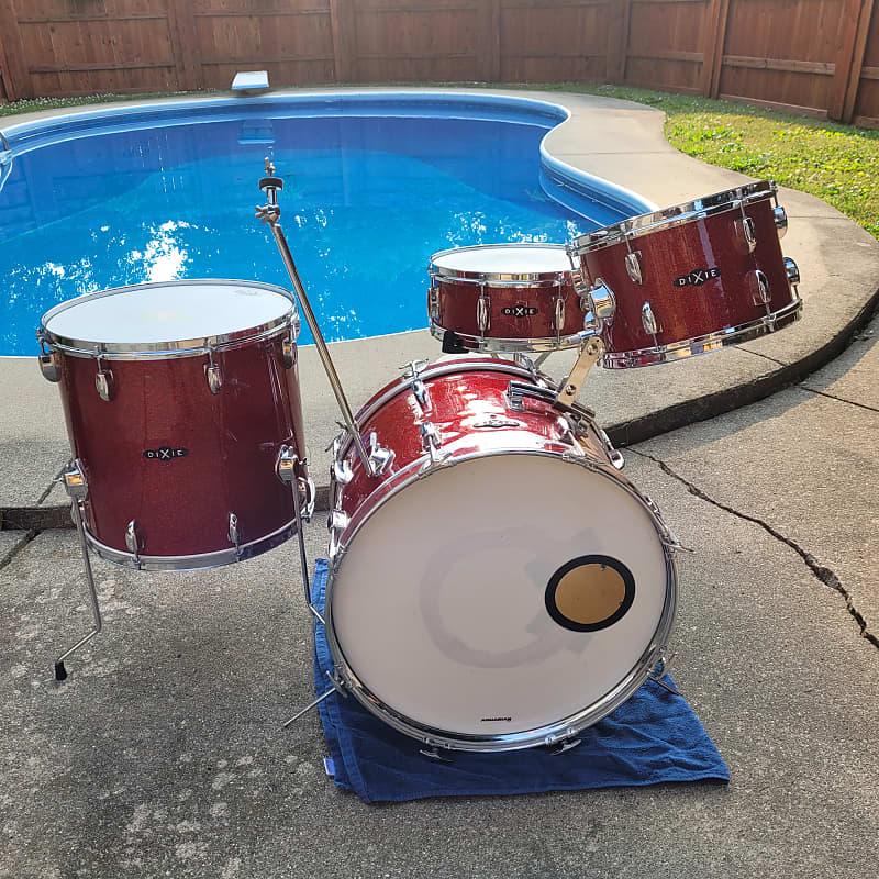 VINTAGE 1970's Dixie MIJ Drum Set in Red Sparkle | Reverb
