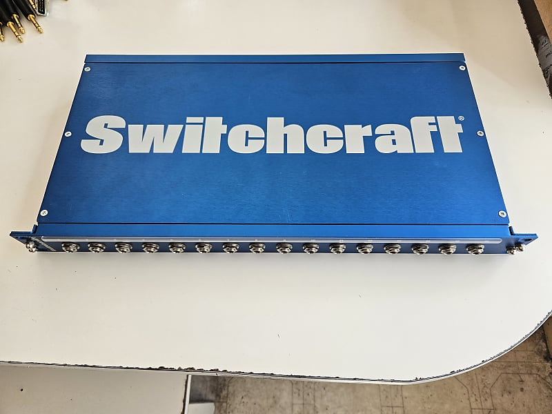 Switchcraft 16-Channel TRS to DB25 Rack Patchbay + Mogami | Reverb
