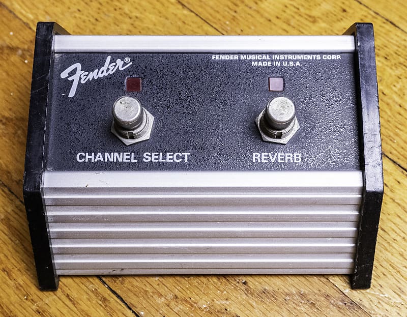 Fender Fender Foot Switch for Reverb - Black | Reverb
