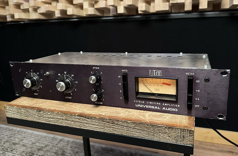 Urei Universal Audio 1176LN Rev. D / E Limiting Amplifier. | Reverb