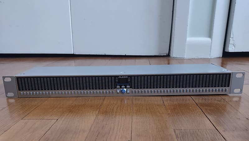 Alesis DEQ230D Graphic Equalizer | Reverb