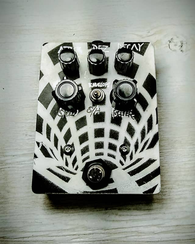 Wakefield Circuits PedalPCB - Minnow - Sample/Hold & | Reverb Canada