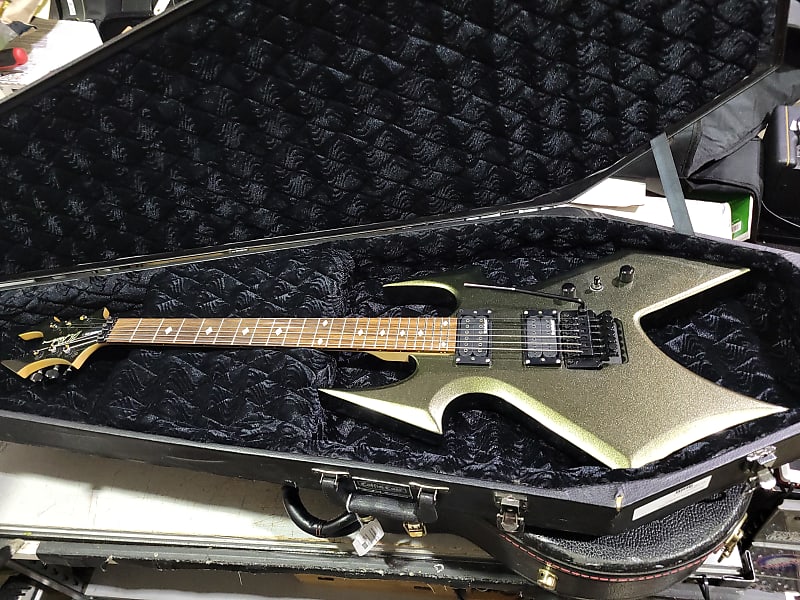 B.C. Rich Warbeast Standard Floyd Rose | Reverb