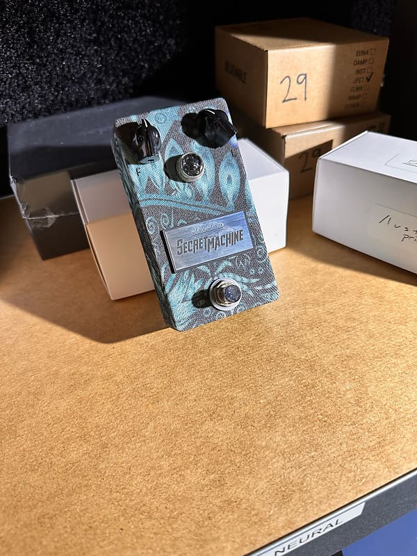 DanDrive Secret Machine fuzz MKII 2025 - Paisley petrol | Reverb