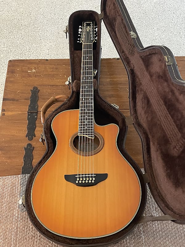 Yamaha APX 9-12 | Reverb