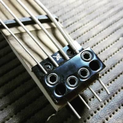 Headless bass bridge 4 strings 19 mm spacing with base plate | Reverb