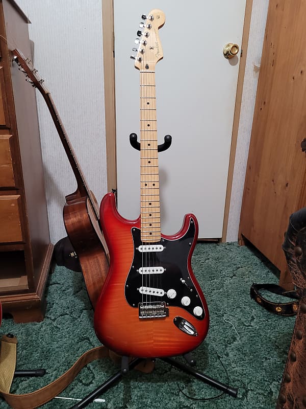 Fender Stratocaster 2020 Cherry Burst | Reverb