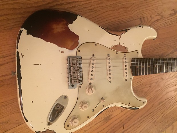 Heavy Relic Fender Road Worn Stratocaster Refinished in Aged | Reverb
