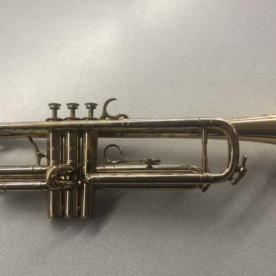 Selmer-Paris Vintage Radial #66 Trumpet 1970s Brass Lacquer Selmer-Paris Vintage Radial #66 Trumpet 1970s Brass Lacquer