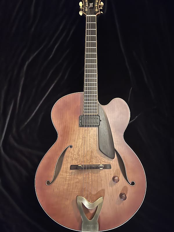 Roger Borys B-129 Jazz Master 2010 - brown | Reverb