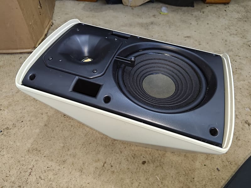 TOA F-2000WT Speakers | Reverb