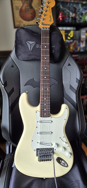 Fender Stratocaster with Hot Rails 1985-1986 Made in Japan | Reverb UK