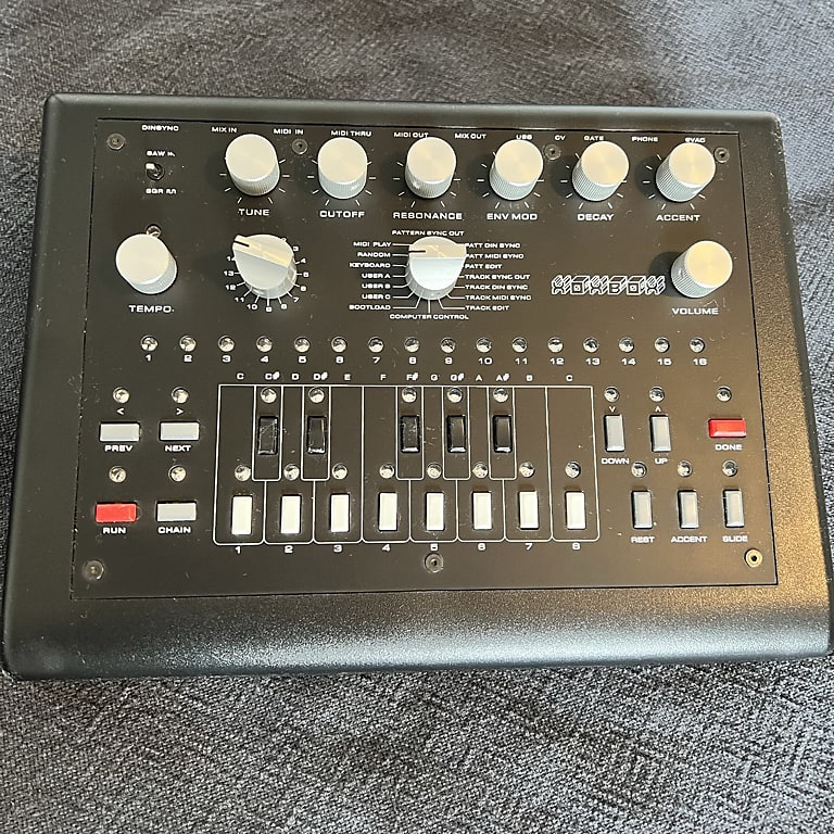 x0xb0x TB-303 Clone | Reverb