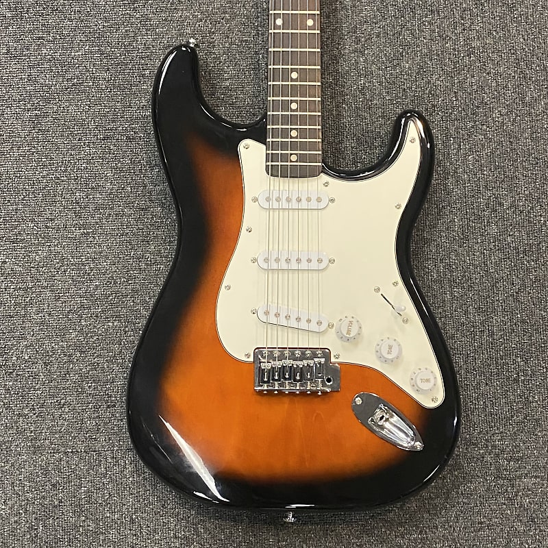 Used Silvertone STRAT COPY Electric Guitar | Reverb
