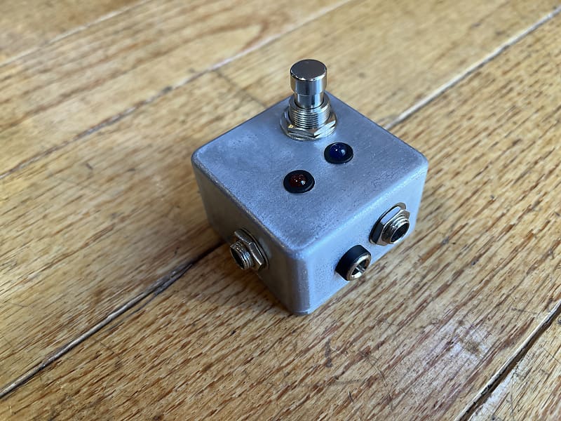 JDC FX Micro AB switch with dual LEDs - brand new | Reverb