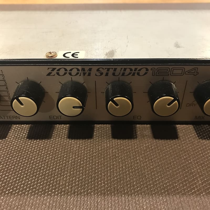 Zoom Studio 1204 90s - Black/gold | Reverb