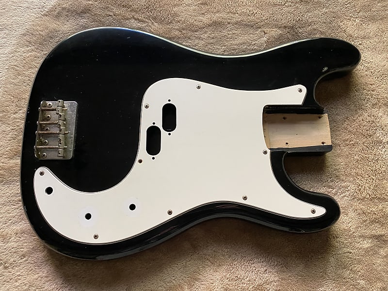 Fender Squier Bullet Bass body/pickguard 1984 - Black | Reverb