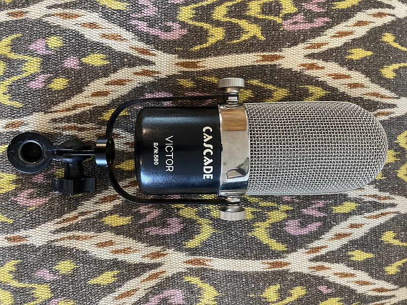 Cascade Victor Ribbon Microphone with Case | Reverb