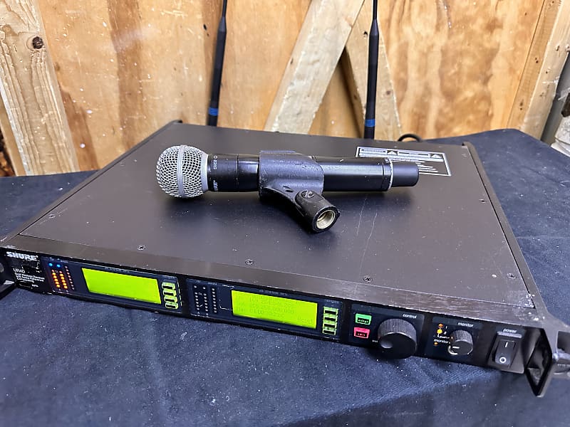 Shure UR4D J5 Dual Wireless Receiver w/2 UR2/SM58 Handheld | Reverb
