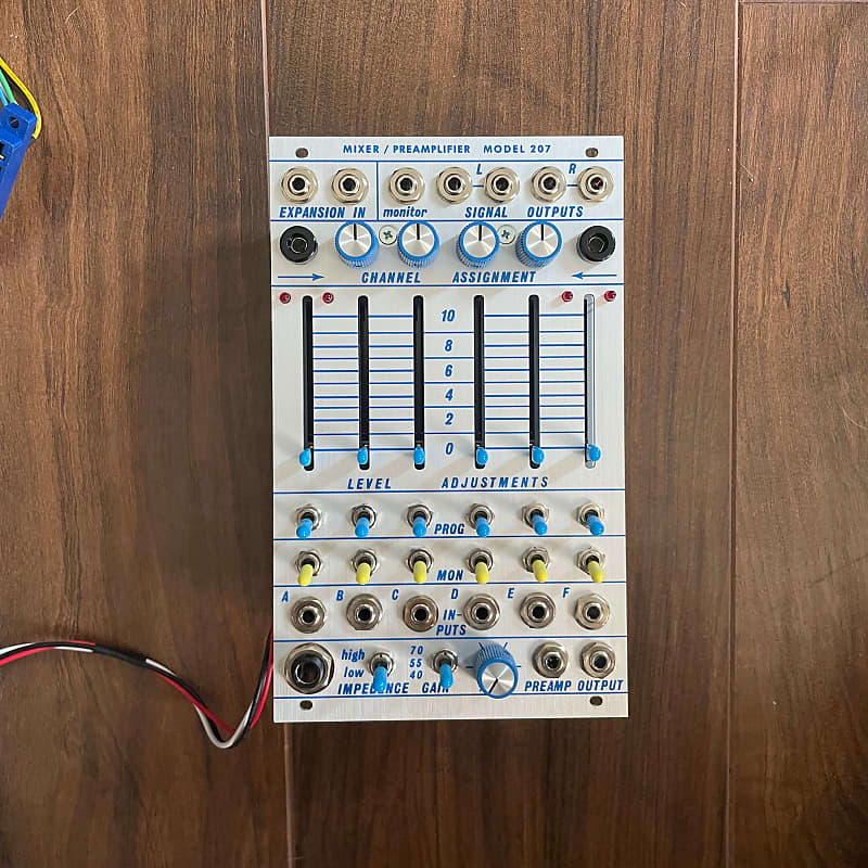 SAMODULAR 207 Mixer / Preamplifier (Buchla Clone) | Reverb