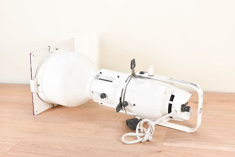 ETC Source Four 575 10 Degree Ellipsoidal Light | Reverb Australia