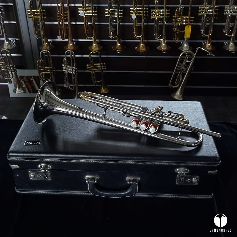Beautiful C.G.Conn 38B Connstellation Elkhart trumpet case | Reverb