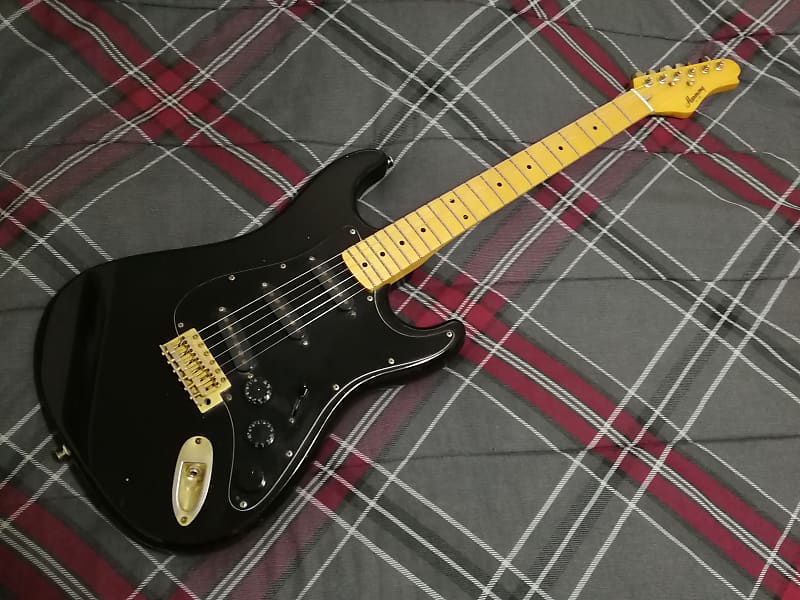1980s Harmony H80T H80BG Strat copy Black - Gold hardware | Reverb