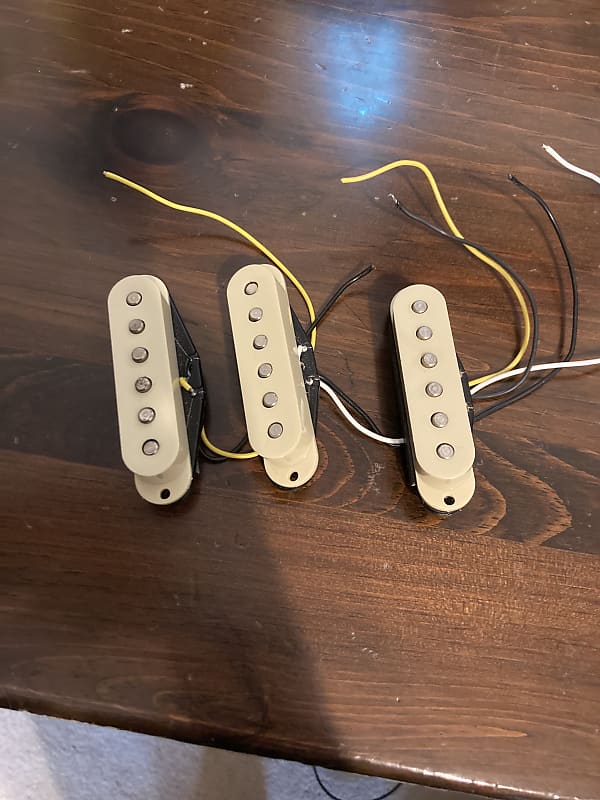 Fender Player series strat single coil pickups | Reverb