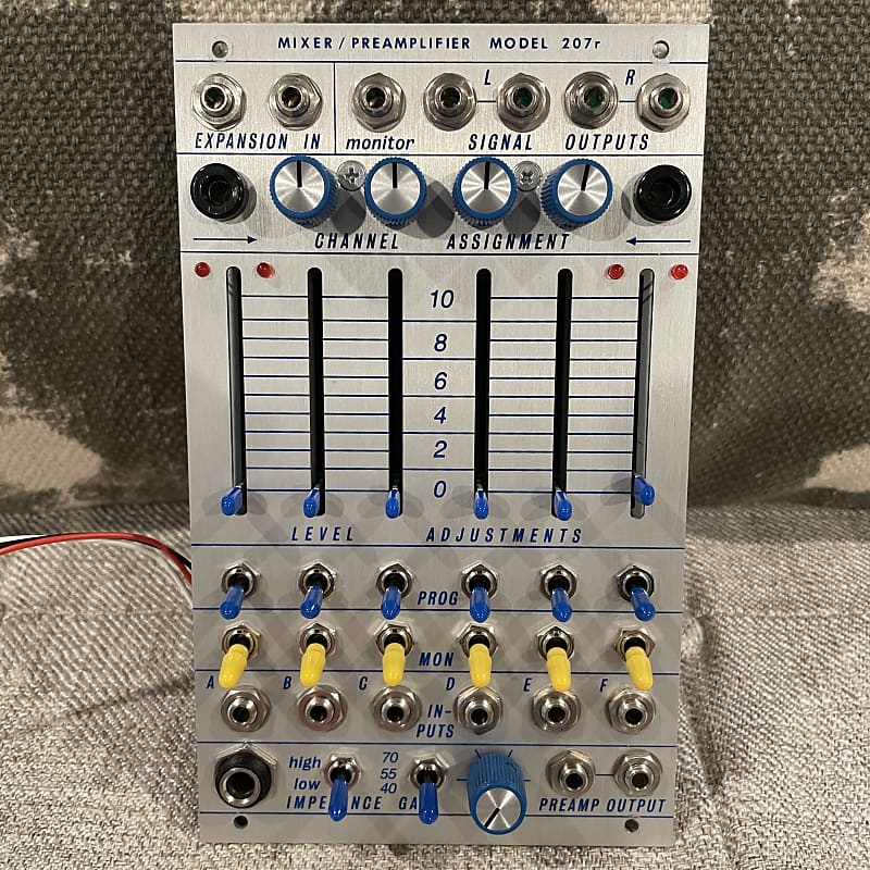 Mixer/Preamplifier Model 207r | Reverb