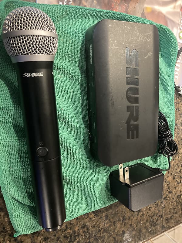 Shure BLX4 Wireless Microphone system Multi Channel | Reverb