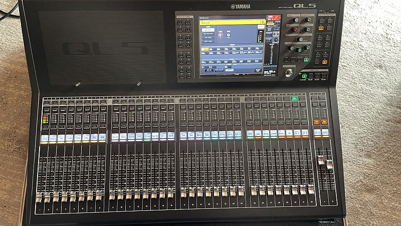 Yamaha QL5 QL-5 with case | Reverb