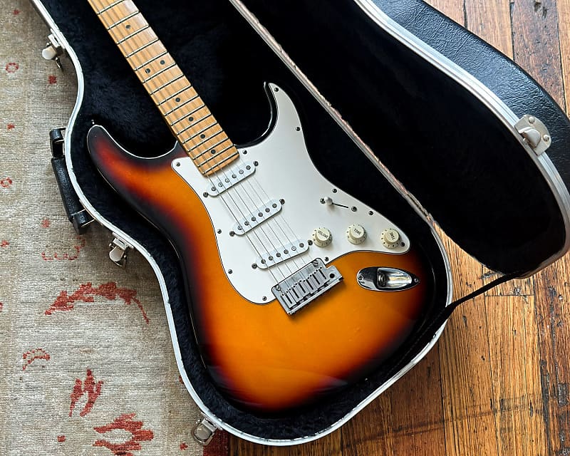 1992 Fender Stratocaster Standard - Made in USA | Reverb