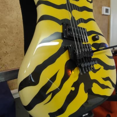 Kramer Beretta George Lynch model 1987 - Tiger stripe | Reverb