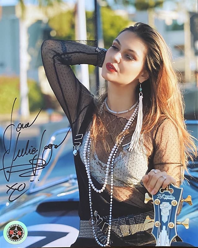 Julia Lage Signed 8 x 10 Photo - Vixen Smith/Kotzen | Reverb