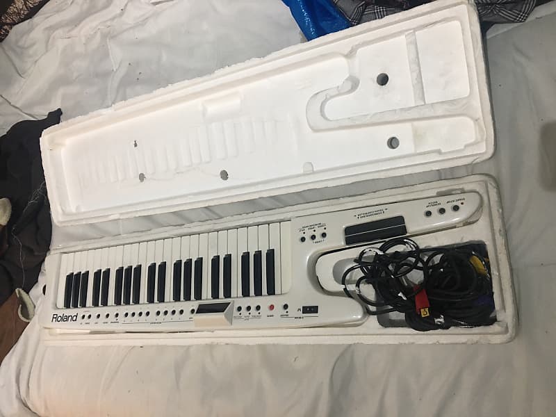 Roland AX-7 45-Key Keytar MIDI Controller 2002 - 2006 - | Reverb UK