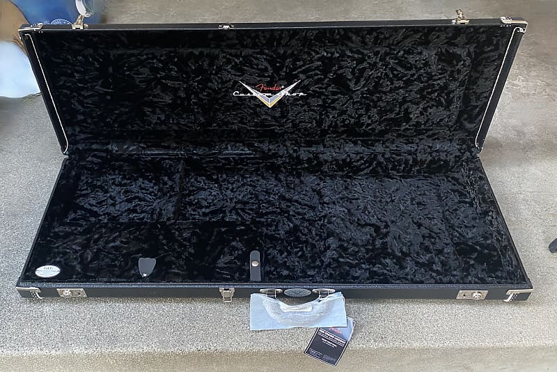 Fender Custom Shop , Electric Guitar Black Classic Hard Case | Reverb
