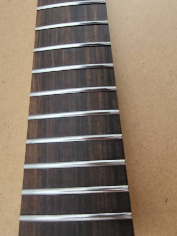 CANADIAN MAPLE ROSEWOOD NO INLAY 22 FRET STAINLESS | Reverb Canada