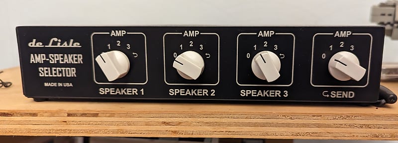 de Lisle Amp-Speaker Selector V3 Cabinet Signal Router | Reverb
