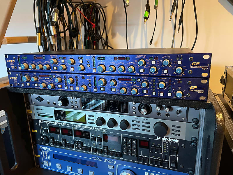 XTA C2 dual channel comp with internal Side Chain | Reverb