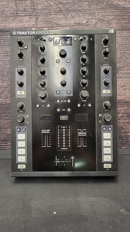 Native Instruments TRAKTOR KONTROL Z2 DJ Mixer (San Antonio, | Reverb