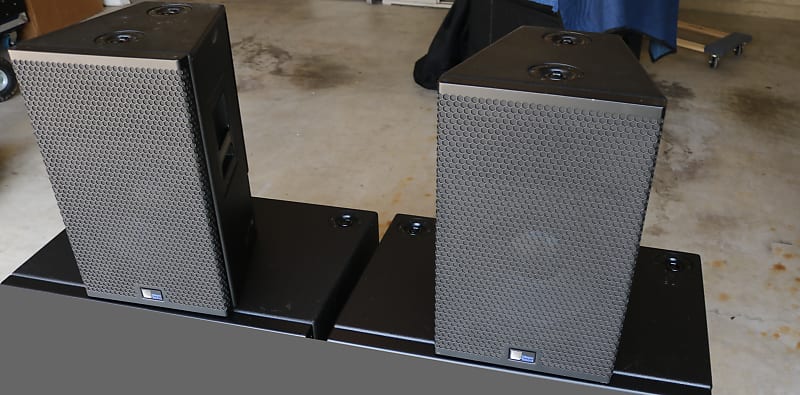 Meyer Sound UPA-1P - Pair of Compact Wide Coverage Powered | Reverb