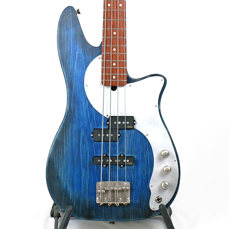 Offbeat Guitars Roxanne PJ 32" Medium Scale Bass in Midnight | Reverb