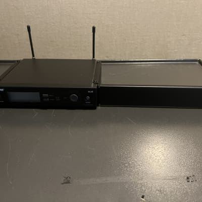 SHURE SLX-4 RECEIVER WITH ANTENNAE AND RACK MOUNT | Reverb