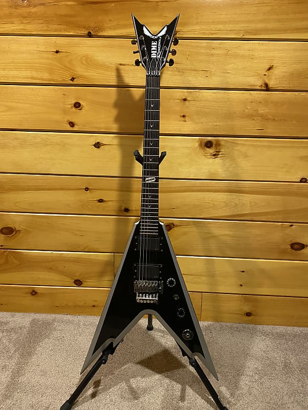 Dean Razorback V 255 2000s Black and Silver | Reverb