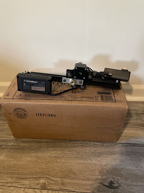 Dynamount V1-R Motorized Microphone Mount | Reverb