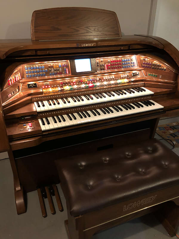 Lowrey Rhapsody SU400 2001 Oak - Priced to SELL | Reverb