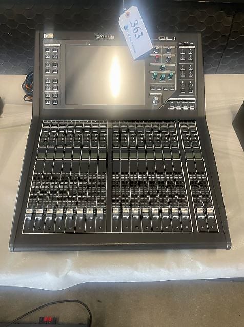 Yamaha Yamaha QL1 40 Channel Digital Mixing Console | Reverb Australia