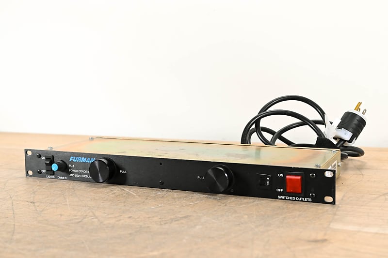Furman PL-8 120V 15A Power Conditioner with Lights CG007MN | Reverb