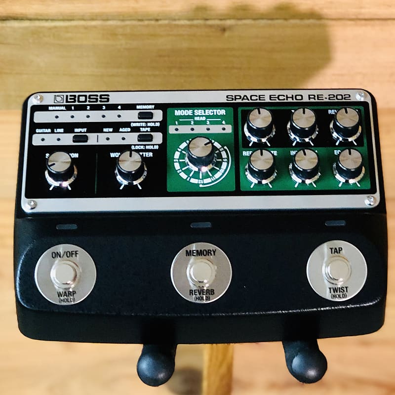 BOSS RE-202 Space Echo Effects Pedal | Reverb