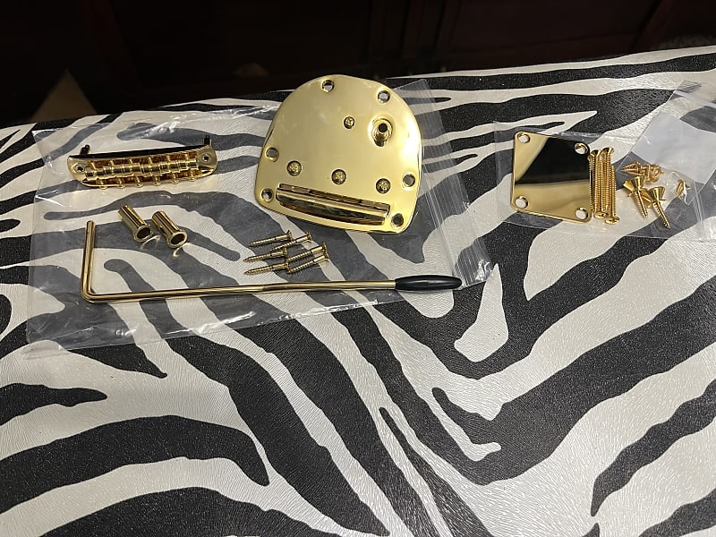 Allparts Jazzmaster/Jaguar Hardware set - Gold finish | Reverb